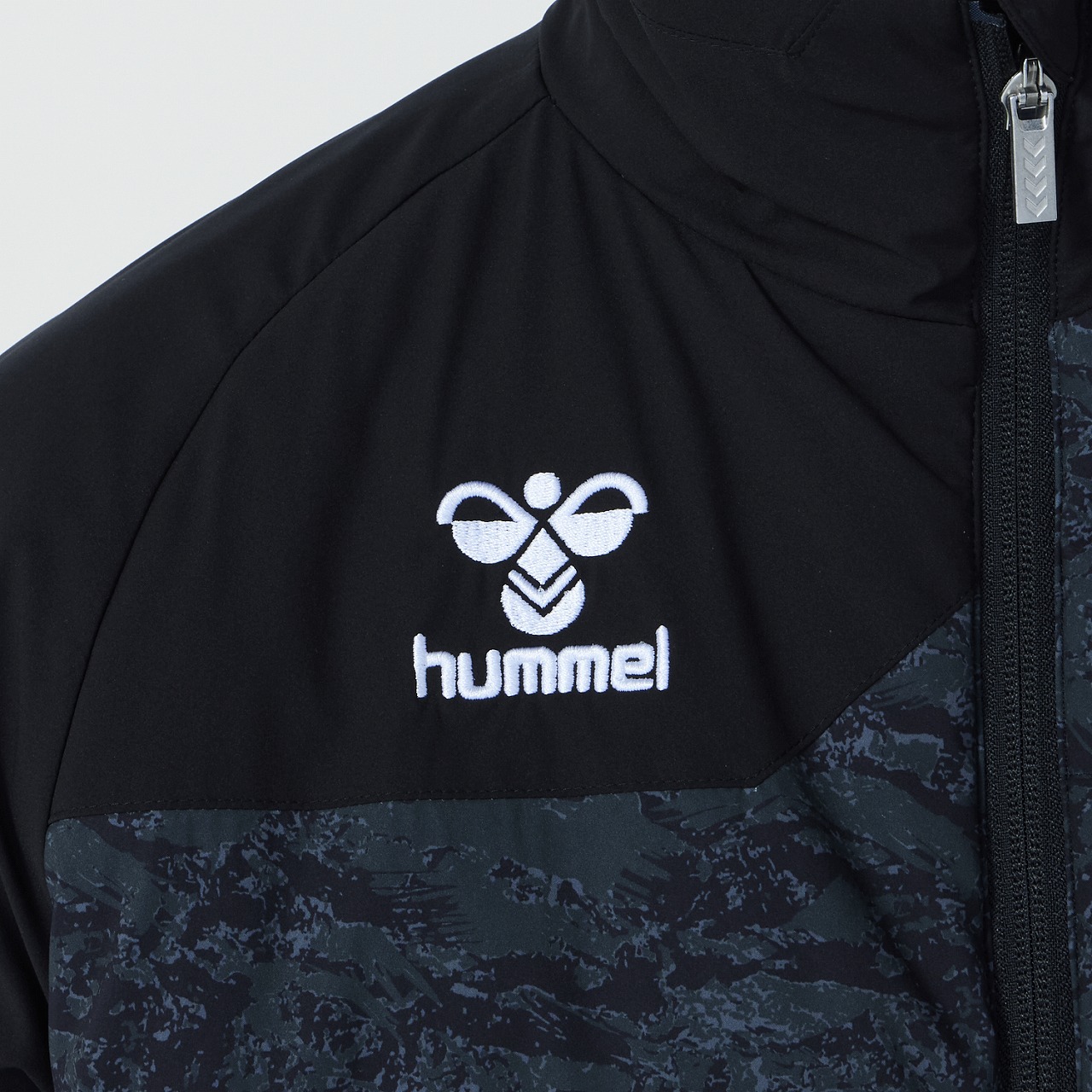 パデットサーモジャケット｜hummel｜ヒュンメル公式オンラインストア